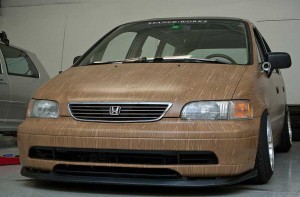 Honda Odyssey Bagged on 15×10’s Woody Edition | JDMEURO.com